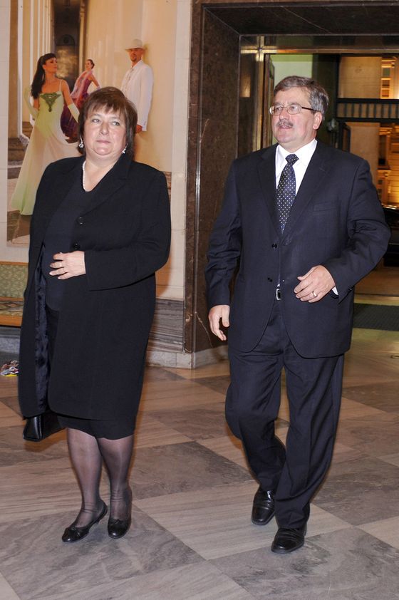 Anna Komorowska w nowej fryzurze - WP Kobieta Anna Komorowska w nowej fryzurze - WP Kobieta