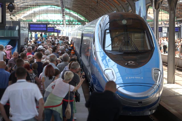 Polish high speed train and girls!