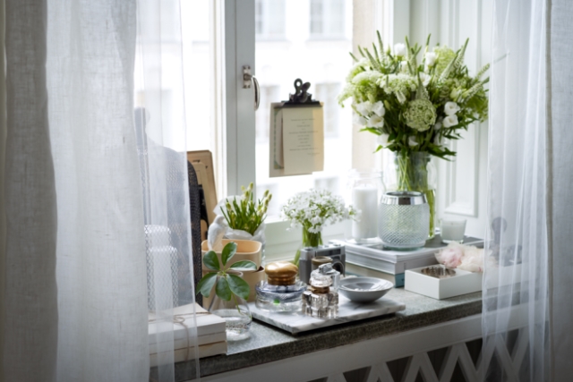 Atrakcyjna dekoracja parapetu: pomysły, które polubisz - WP Dom