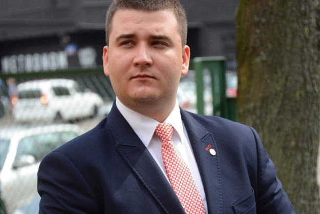 Misiewicz pracuje w MON? Bochenek: powiem szczerze, że nie wiem - WP ...